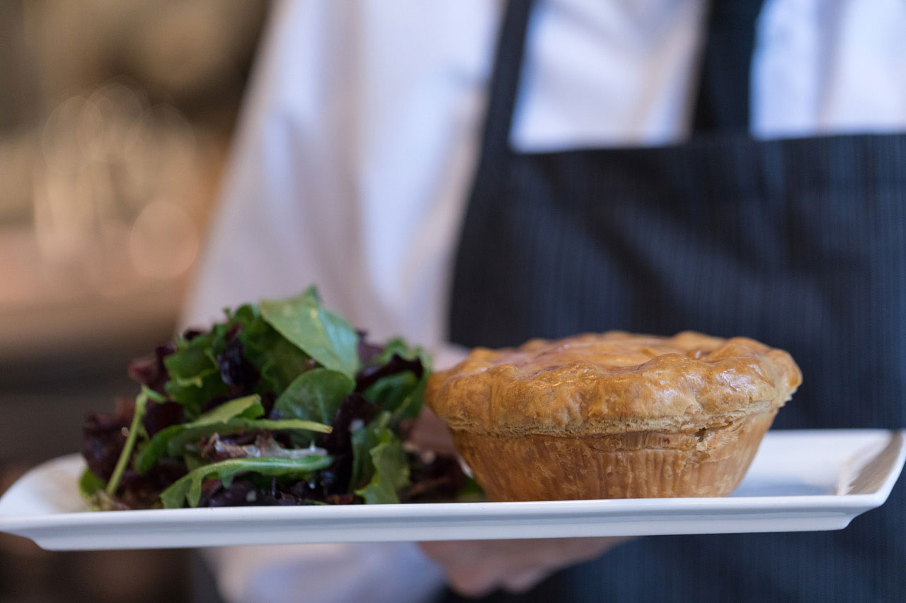 Apple Pie Bakery Café - Valley Table