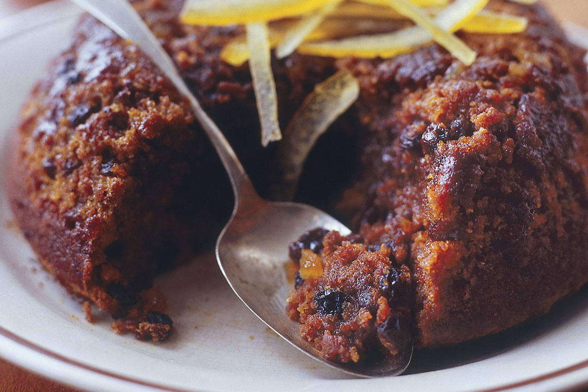 This Warm Gingerbread Pudding Recipe Is a Holiday Essential